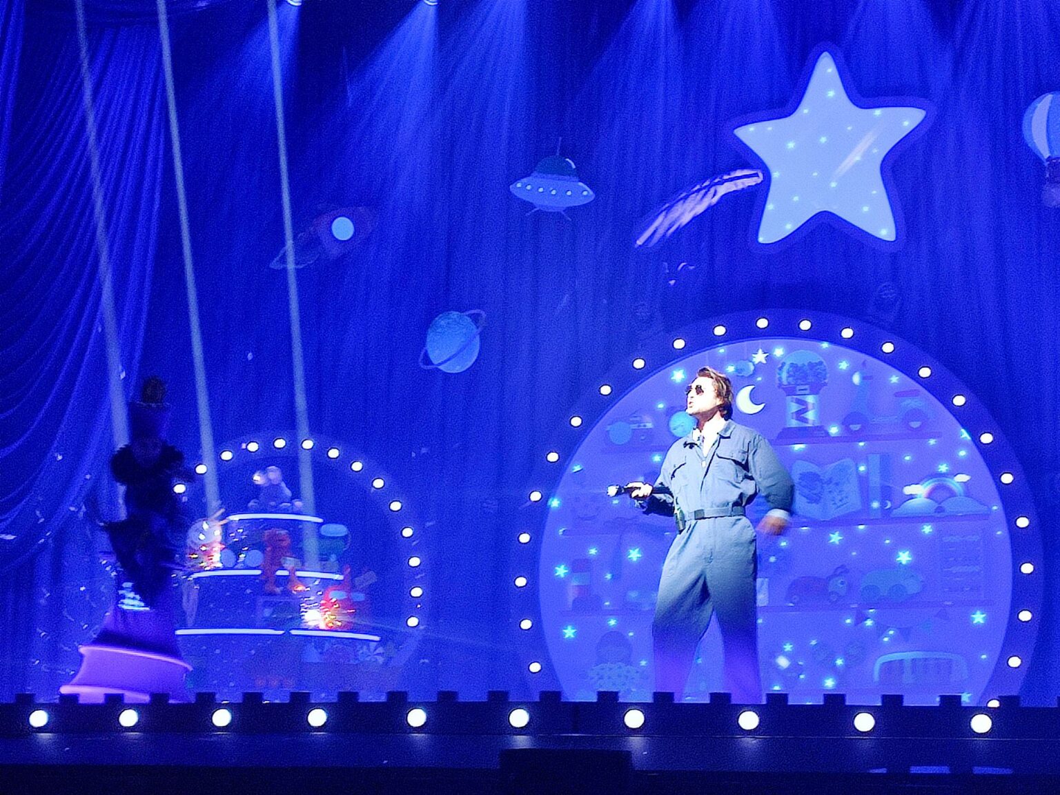 Critique : « Le Soldat Rose » au Grand Rex et en tournée dans toute la ...