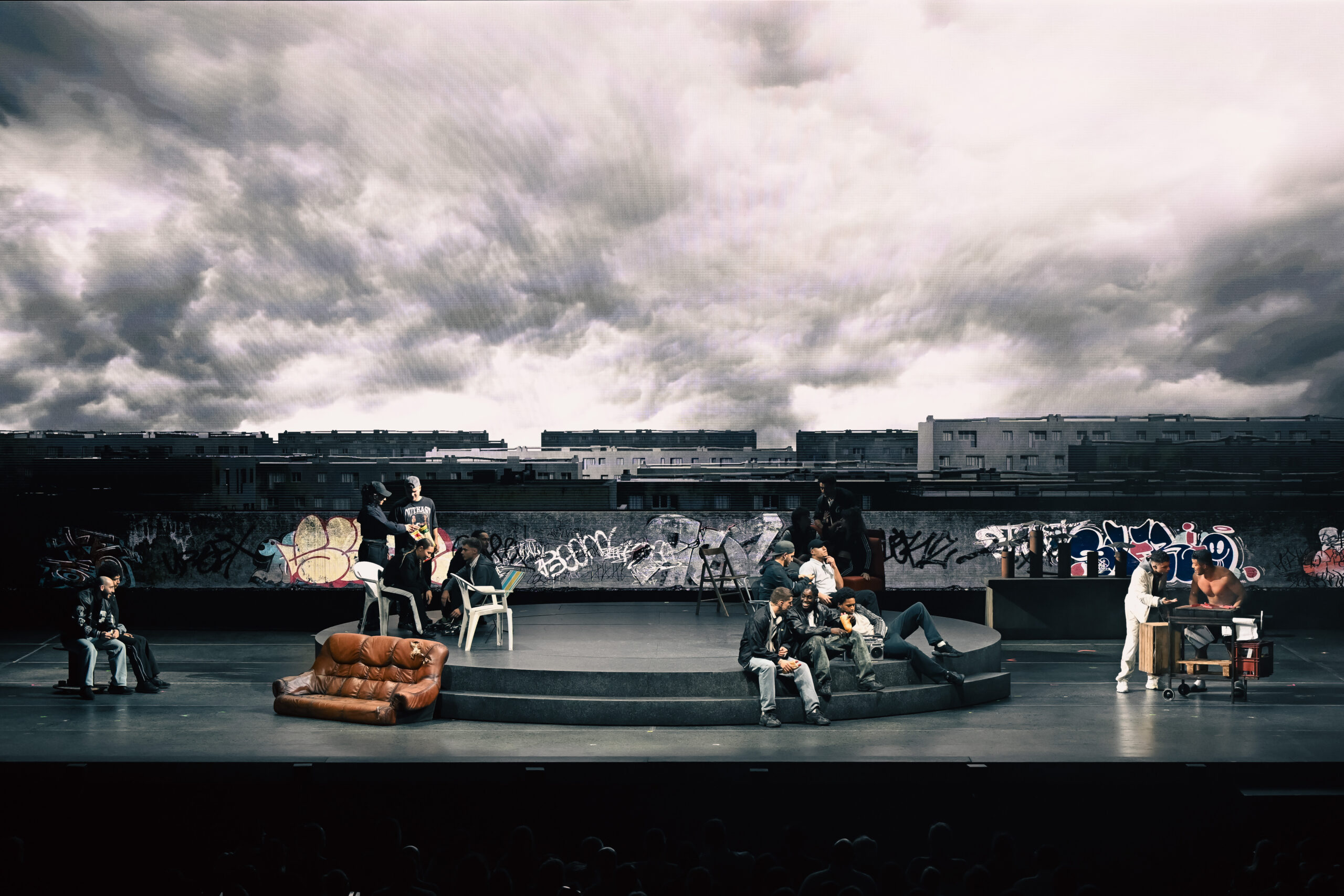 Critique : « La Haine, Jusqu’ici rien n’a changé », à la Seine Musicale ...