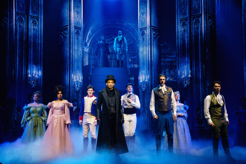 Critique : « Monte-Cristo, le spectacle musical » aux Folies Bergère ...